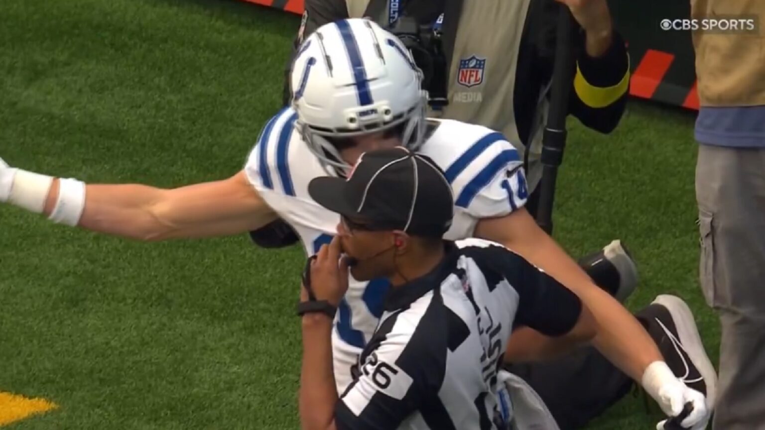 Colts' Alec Pierce ejected after bumping referee Jabir Walker