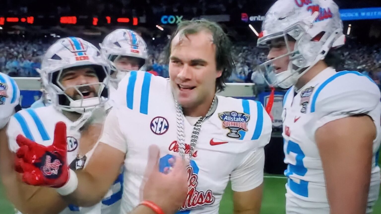 JJ McCarthy shows up Cowboys with 'Griddy' dance into the end zone on 'SNF'