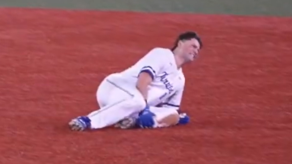 Video: Seton Hall player suffers gruesome injury rounding bases after HR