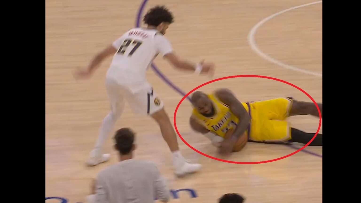 LeBron James shows off nasty scrape he got on his crazy dive vs. Nuggets
