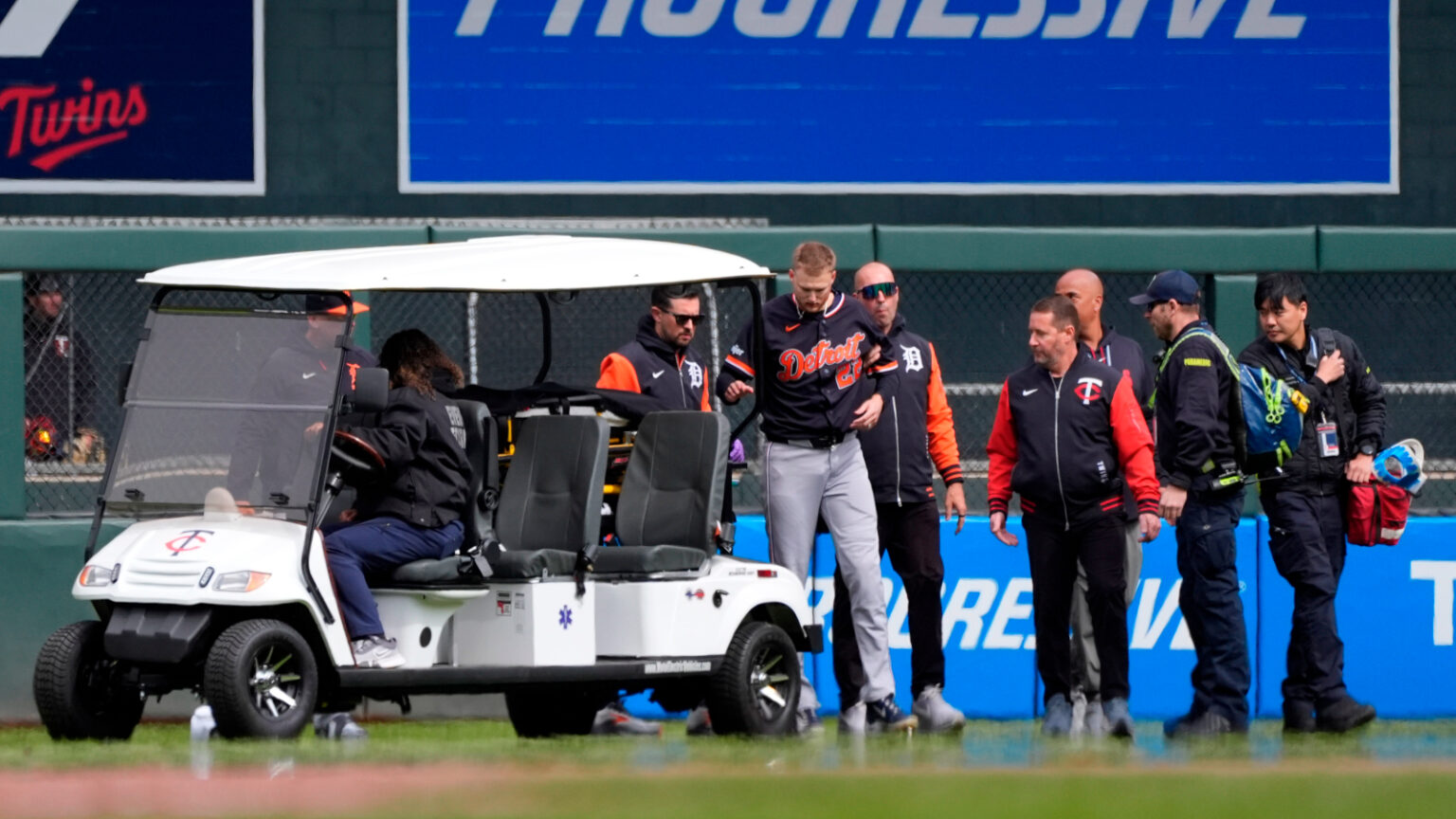 Tigers' Parker Meadows hospitalized after terrifying outfield collision